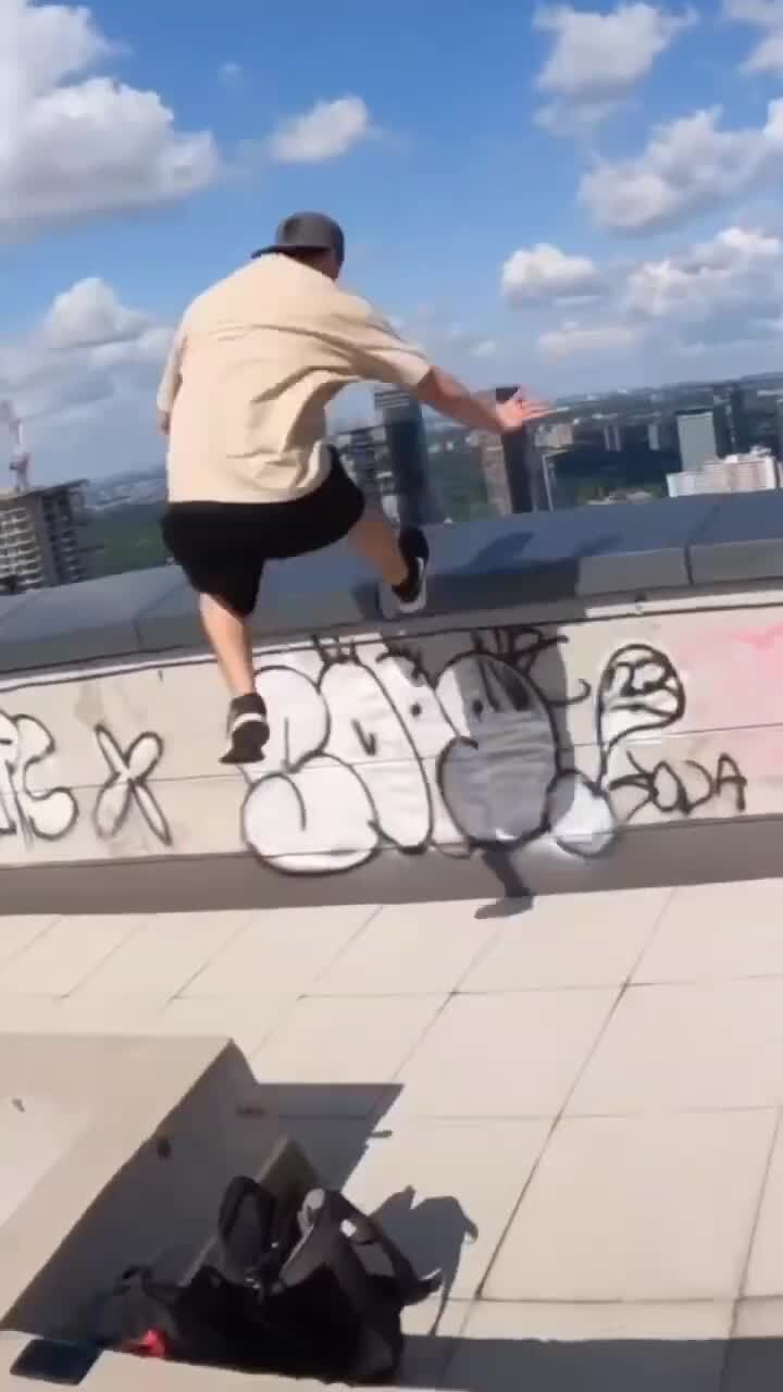 Опасный момент Дедушка Геннадий 22 апреля 2024